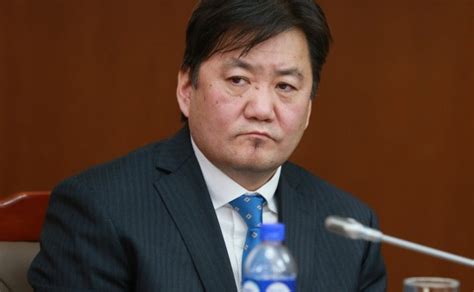 Б Лхагвасүрэн “Хар жагсаалт“ д бүртгэлтэй иргэн ААН үүд зургаадугаар сарын 1 нээс өмнө өршөөлд