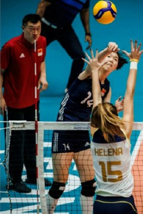 U21世锦赛，中国女排击败巴西女排晋级决赛