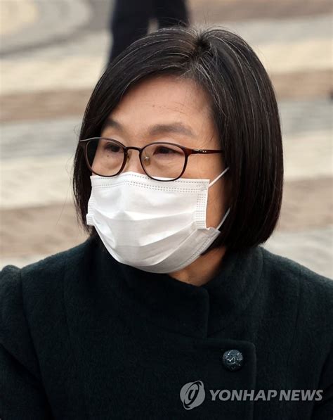 김제남 시민사회수석 청와대 앞 단식농성장 방문 연합뉴스