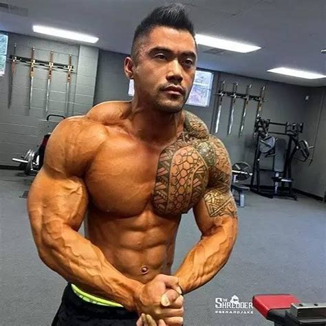 为什么肌肉型男都迷恋花臂纹身这才是开挂的人生