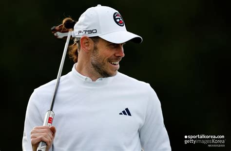 천하의 베일도 긴장 Pga투어 1r 공동 18위…골프 실력 과시 스타뉴스