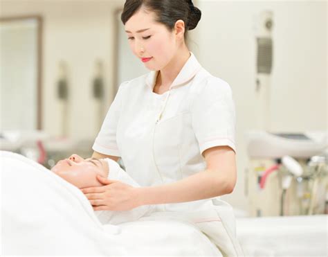 美容学校 大阪 なんば グラムール美容専門学校｜カリキュラム｜エステ科