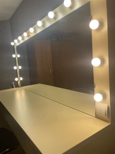 Візажний столик — ціна 8400 грн у каталозі Столи Купити товари для дому та побуту за доступною