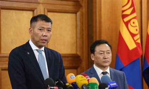 Хууль бус мөрийтэй тоглоомчдод хайр битгий үзүүл Б Энхбаяр сайдаа