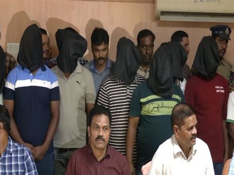 Mumbai Tax Authorities Bust Rs 44 Crore Gst Fraud Racket Law Order
