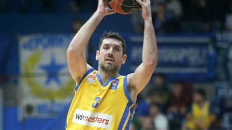 Βασίλης Ξανθόπουλος για το ματς με την Γκαζιαντέπ «Να πηγαίνουμε πρώτοι στη μπάλα • Peristeri Bc