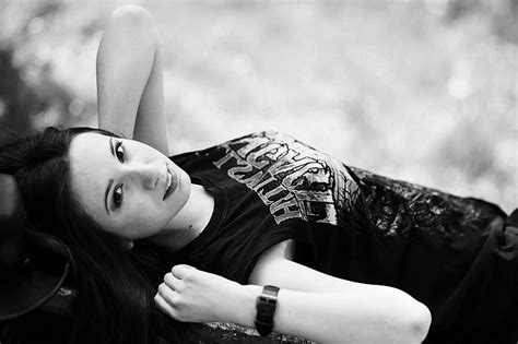 Female Profile And Live Cam Show Aporntvlife