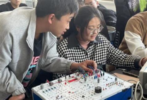 实验探索真知 求知点亮课堂 学院要闻 学院动态 动力与电气工程学院