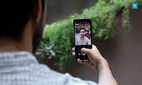 Samsung Galaxy Z Flip Review Everything That The Razr Set Out To Be And More