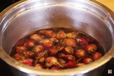 Emak Emak Harus Tahu Bawang Merah Nggak Akan Perih Saat Dikupas Kalau Direndam Dulu Dengan
