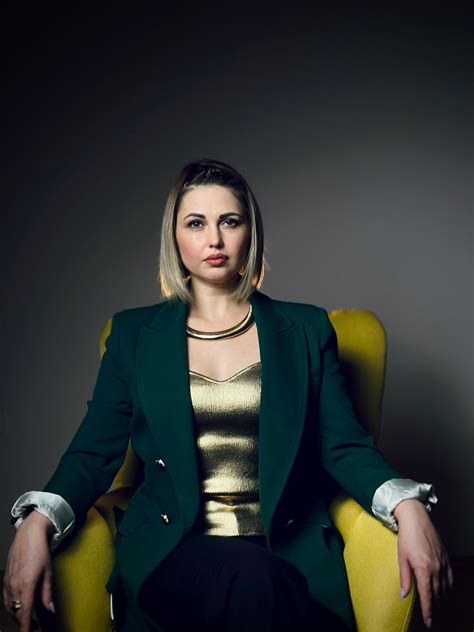 Слово может поднять А может разъ бать в хлам Ты это знаешь лучше всех Потому что когда то