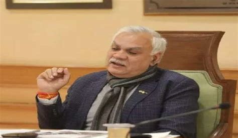 Up News यूपी की बड़ी खबर अभी 1 साल ओर यूपी की सेवा करेंगे मुख्य सचिव