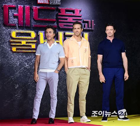 포토 라이언 레이놀즈 휴 잭맨 내한한 데드풀과 울버린 포토 라이언 레이놀즈 휴 잭맨 내한한 데드풀과 울버린