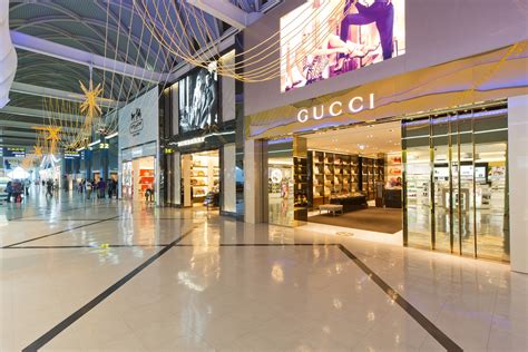 昇恆昌高雄國際機場店 World Class Travel Retailer From Taiwan