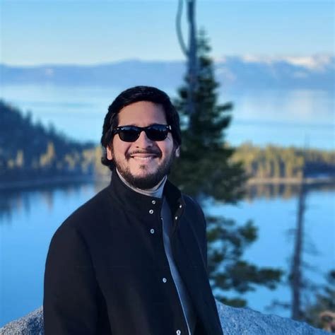 Roberto Llanos Robertollanosv • Threads Say More