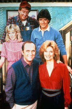 In The Classic 80s Sitcom Newhart Bob Newhart Returns As Dick Loudon