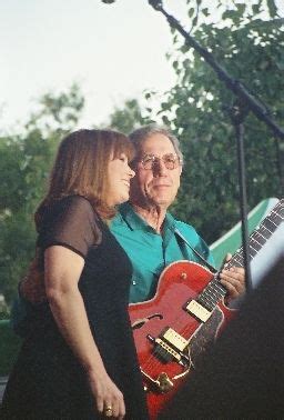 Suzy Bogguss And Chet Atkins Musician Guitar Hero Country Music