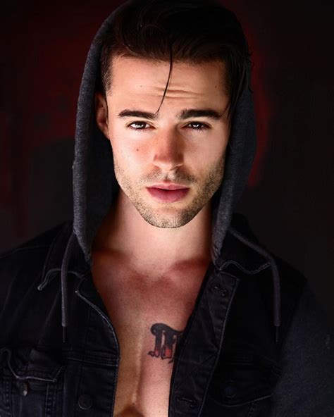 Eric Guilmette Eian Scully Models Themodernmaneu