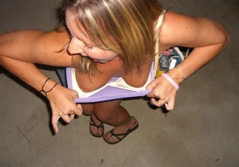 Pictures Of Hot Teen Girlfriends Showing Their Naked Bodies On Camera