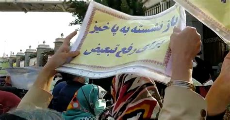 زنان کارگر بازنشسته در ایران از دریافت حق عائله‌مندی و حق اولاد محروم‌اند ایران اینترنشنال