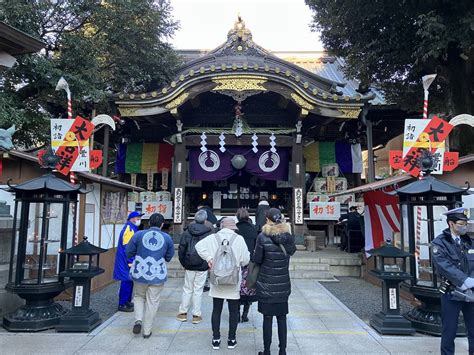 丘田 英徳 On Twitter 元旦には 私ら夫婦の住む地域の氏神様と 両親の住む地域の氏神様 そして我が家恒例 赤坂の豊川さんにも行っ