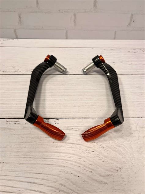 هندگارد کربن سر باریک شهر کلاه‌ کاسکت