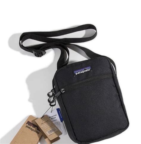 Мессенджер Patagonia сумка — цена 659 грн в каталоге Сумки Купить аксессуары по доступной цене