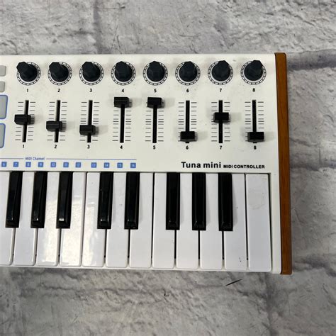 Worlde Tune Mini MIDI Controller - Evolution Music