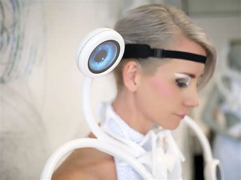 Raspberry Pi Powers Mind Controlled Screendress Toms Hardware