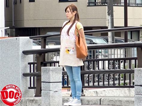 [hd][kku 003] 私…中イキしてみたい…。今までsexで中イキした事のない若妻保育士 一番のエロ下着に持参エプロン着たまま連続中イキで足腰ガックガク「もっともっと」とイキ乱れる