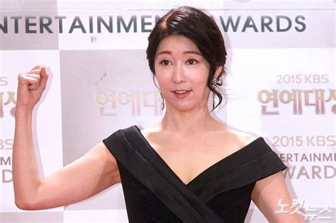 자발적 비혼모로 출산한 사유리…이상민부터 송은이까지 축하 물결 사유리 케이스 한국에선 의사 처벌대상비혼출산 원한다면 법적·의학적 지원해야oecd 대부분 시행 30년간