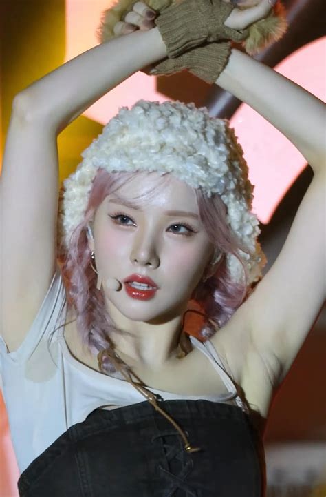 Eunhas Chubby Sweaty Pits 🤤💦 Close Up Shots Viviz Rkpoparmpit