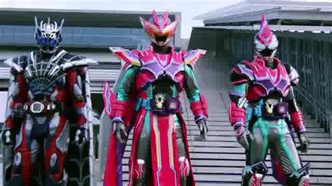 リバイスforward 仮面ライダーライブ＆エビル＆デモンズの予告編・動画「15秒予告」 映画 Com