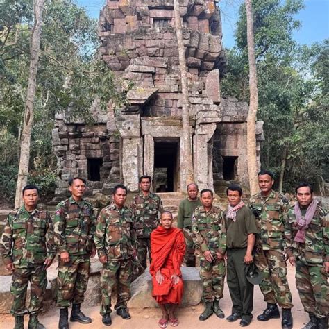 កូនសិស្ស វនវាសី ចន្ទមុនី Added កូនសិស្ស វនវាសី ចន្ទមុនី