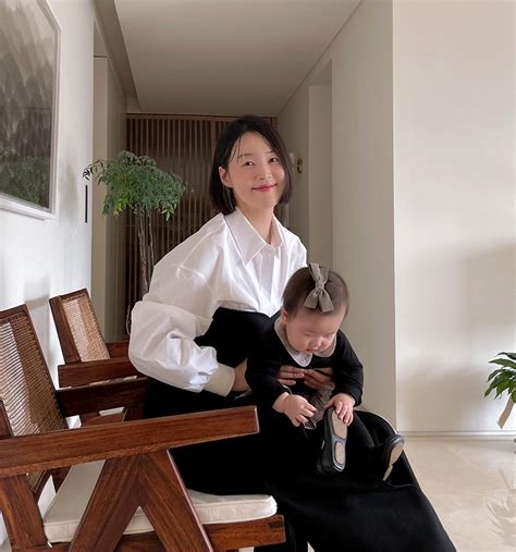 「ギャラリーかと」 ハン・ジヘ、娘とおしゃれして自宅でパチリ Chosun Online 朝鮮日報