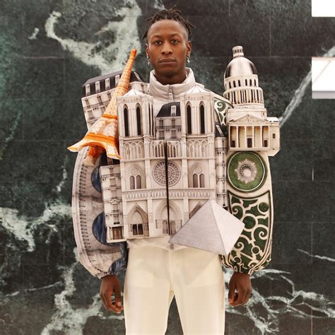 Sunken Home Forms Setting For Virgil Ablohs Final Louis Vuitton Show
