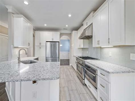 Bathroom Counter Decorating Ideas