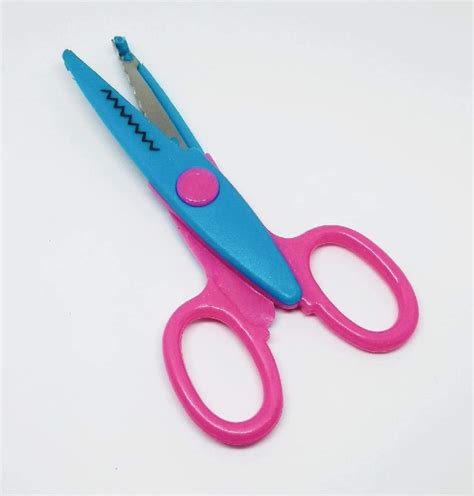 Why Use Zig Zag Scissors Design Talk