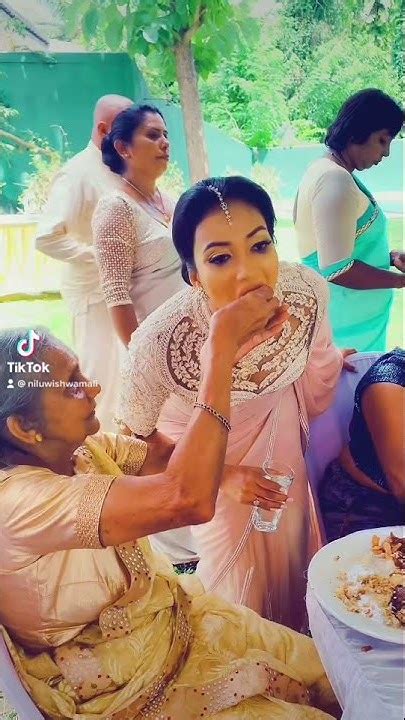 අත්තම්මා අපෙ බත් කවද්දි Youtube