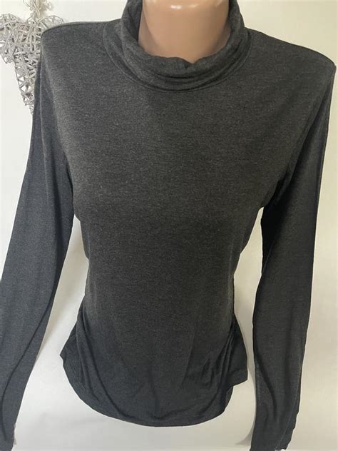 Сіра брендова водолазка — ціна 295 грн у каталозі Водолазки Купити жіночі речі за доступною