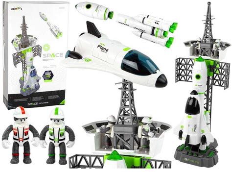 Игровой набор Lean Toys Space Exploring Космическая станция Космический шаттл Ракета с