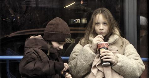 Девушки в автобусе Пикабу