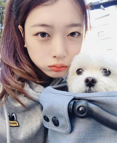 C G I H N C V Nh Ch Em Song Sinh Th T L C C A Sulli V Gi Ng Th N T Ng N