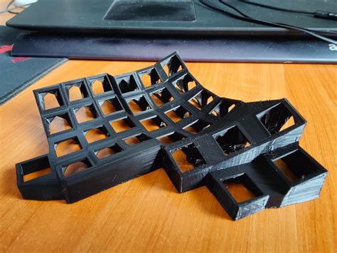 Ortholinear Split Keyboard Mirrored Uses Raspberry 2xpico Kmk Firmware Python 2 Layer