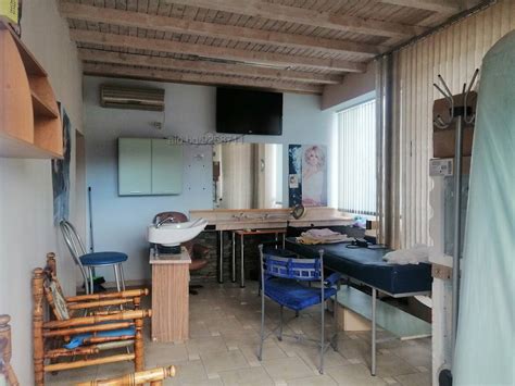 Самостоятелна сграда Златитрап Магазин Офис Кабинет Салон за красота Спорт Друго 60 кв м П