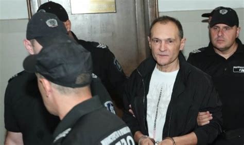 НАП отмени запори за близо 50 млн лв от фирмени сметки на Божков ШУМ БГ