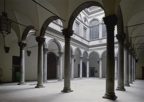 Palazzo Rucellai Courtyard