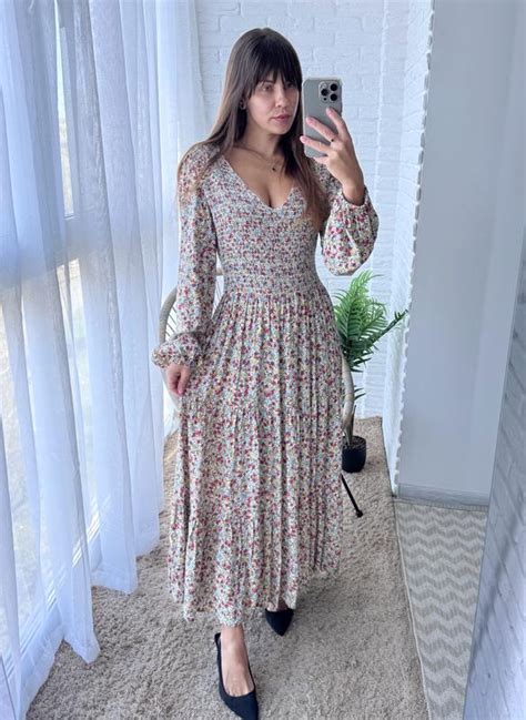 Якісна сукня — ціна 949 грн у каталозі Сукні міді Купити жіночі речі за доступною ціною на Шафі