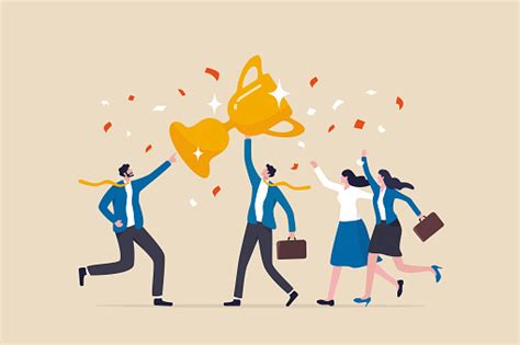 성공 작업 성취 또는 팀 승리 우승자 또는 리더십 경력 성공 또는 챔피언 축하 수상 개념 수상 즐거운 비즈니스 사람들 팀 동료는