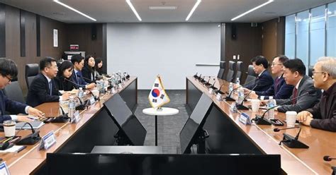 강경성 차관 싱가포르 난양공대 총장 면담